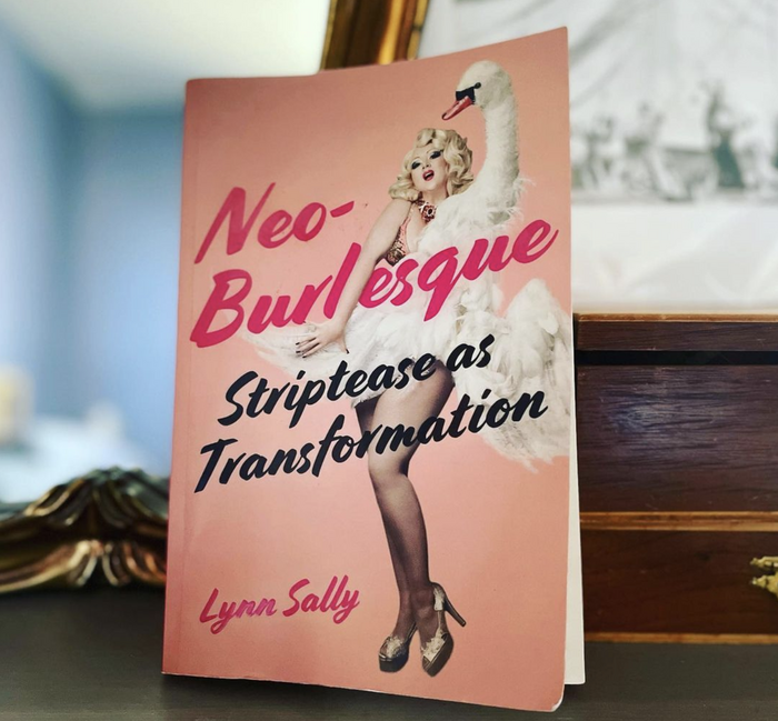 Neo Burlesque By Lynn Sally Fonts In Use